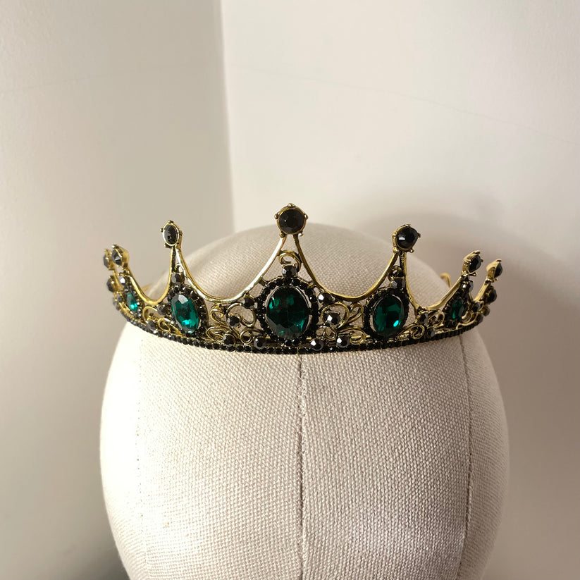Emerald Crown – Lizabetha Parker