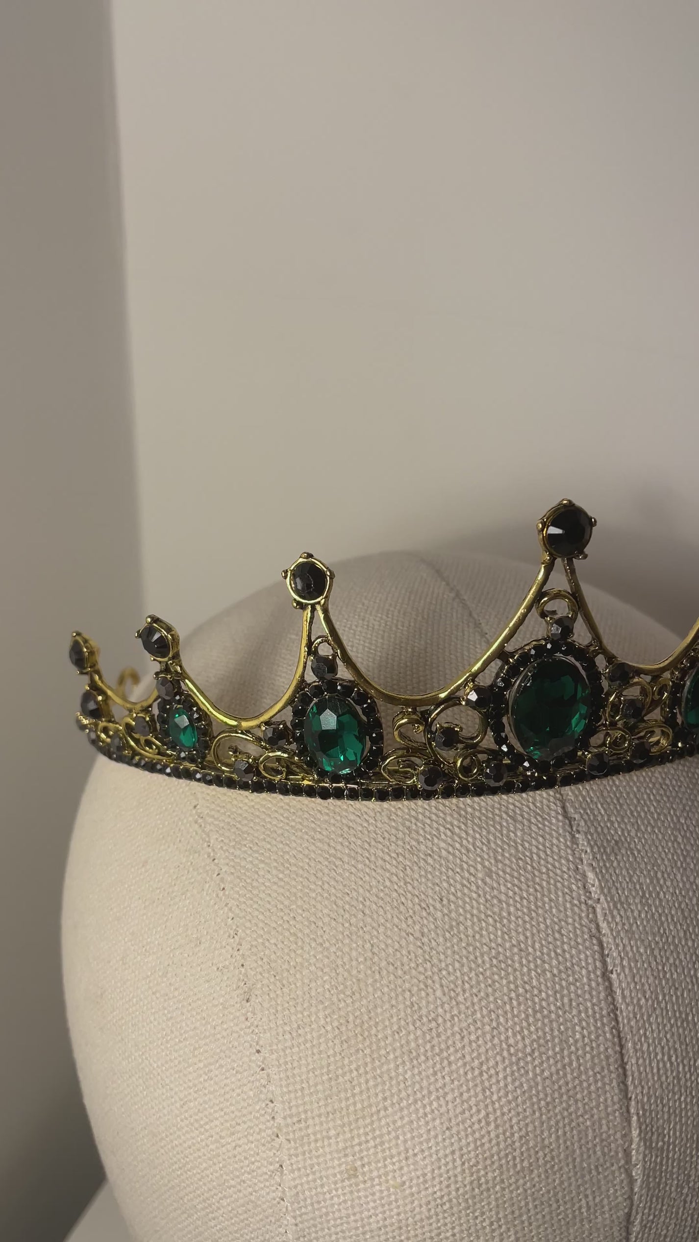 Emerald Crown – Lizabetha Parker